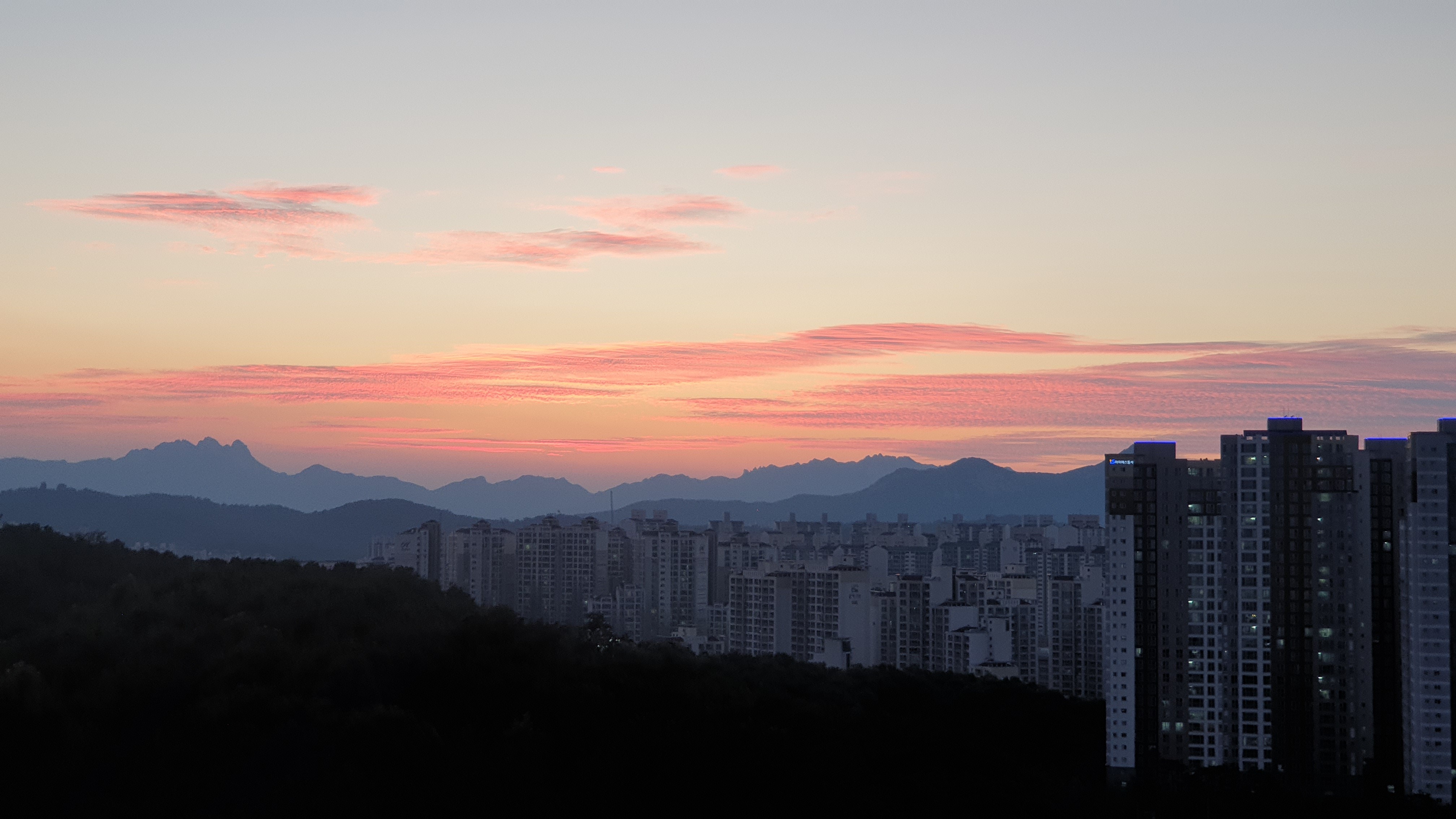 다산동 다산신안인스빌퍼스트포레의 실거래가 시세 매물 주변정보 아파트는 호갱노노