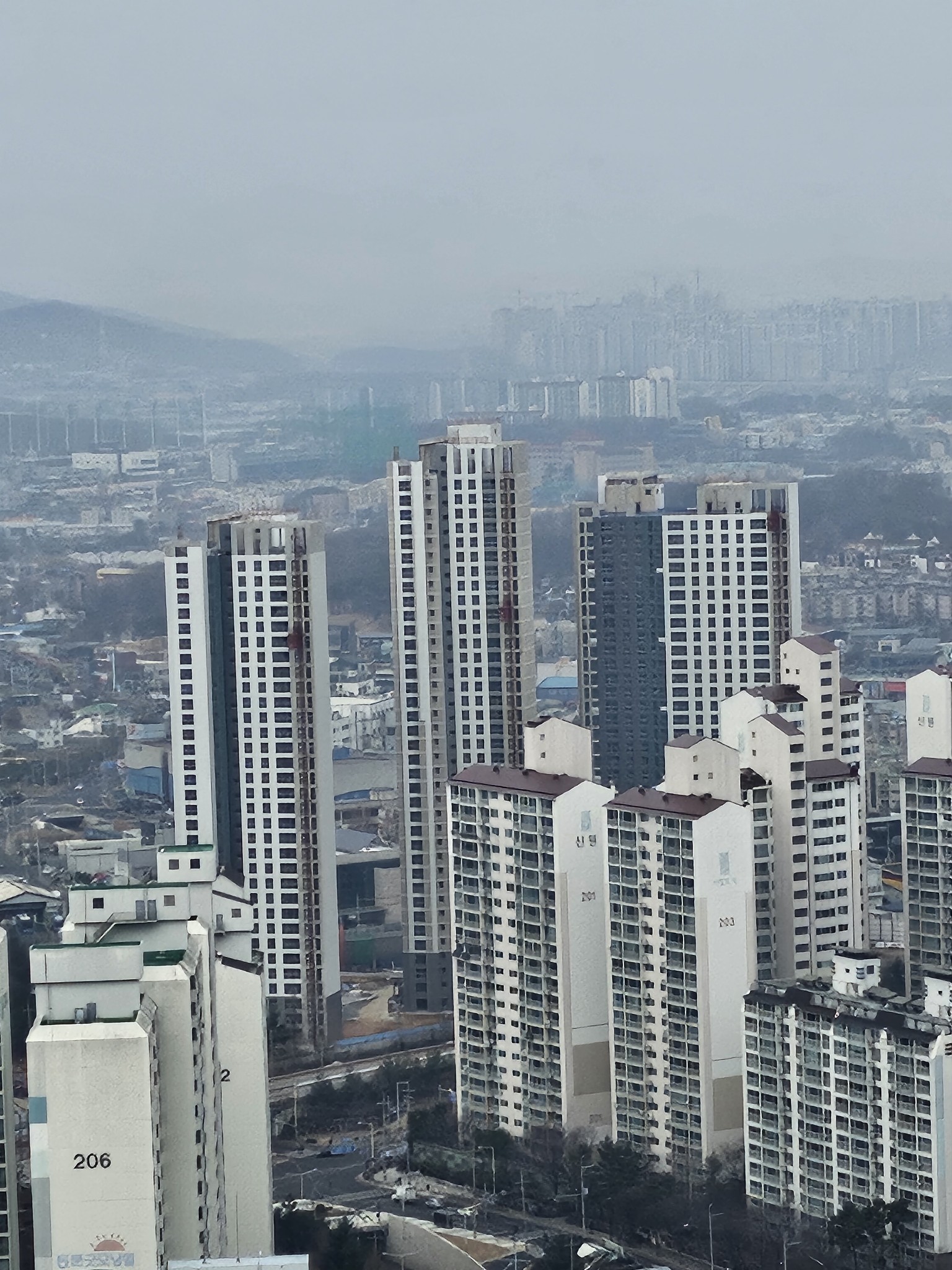 덕이동 일산푸르지오더센트럴의 실거래가 시세 매물 주변정보 아파트는 호갱노노