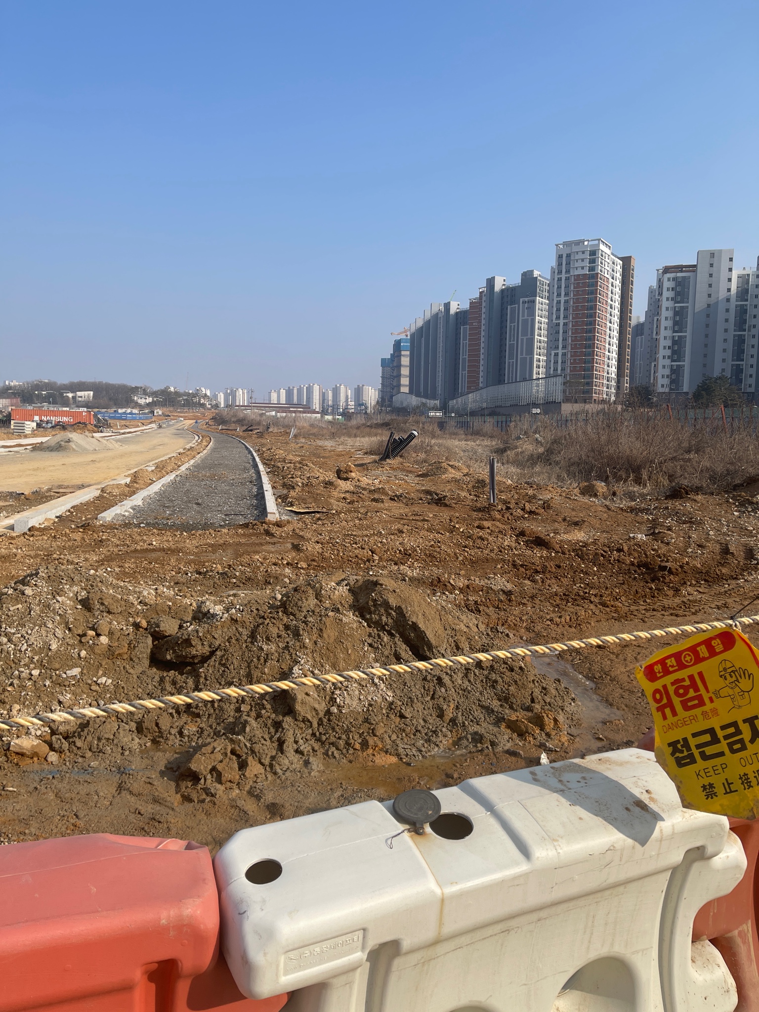 초롱꽃마을8단지중흥s클래스의 이야기 중흥 앞에 이곳도 나중에 천지개벽하겠죠 지금은 좀 정리가