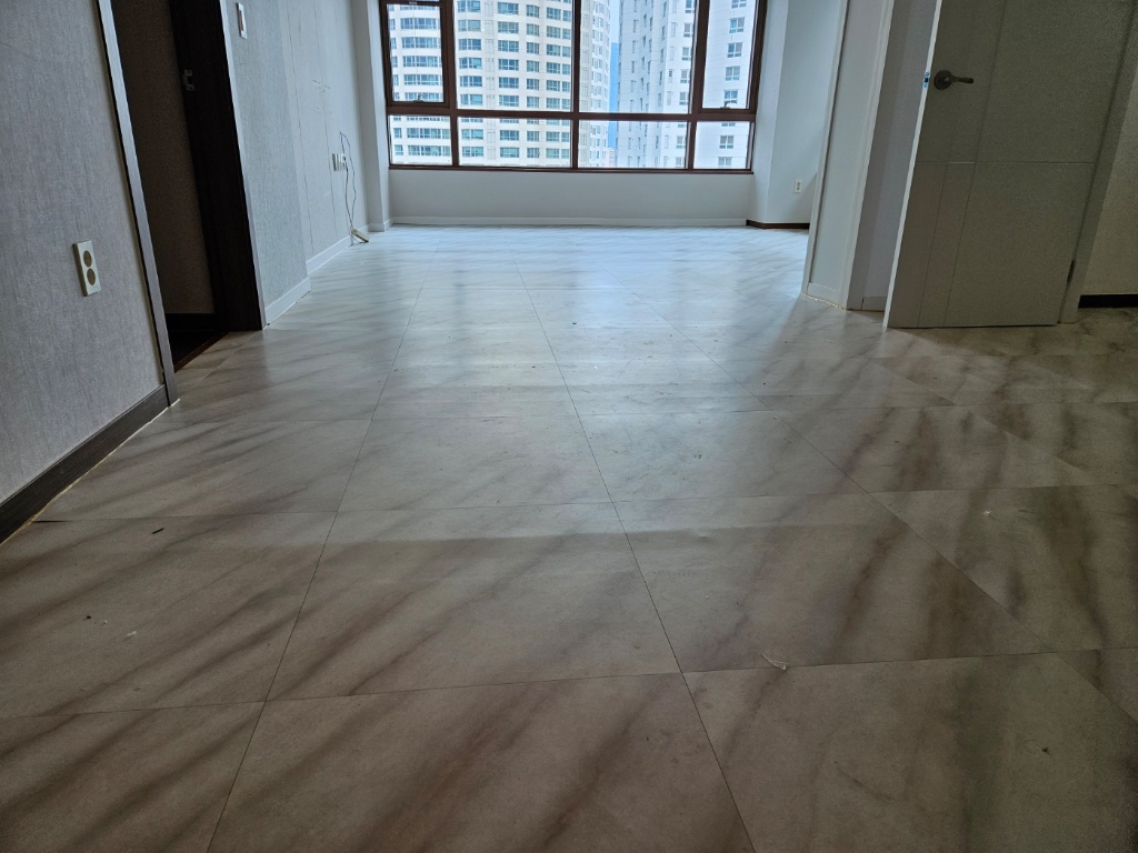 해운대두산위브포세이돈(오)의 이야기 | 주차장 혹시 어느정도로 협소한가요?